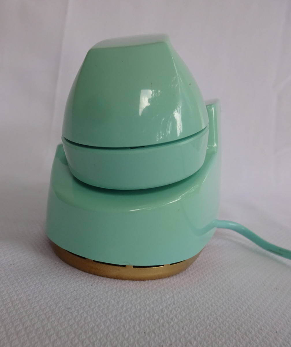 Turquoise Princess telephone 701B made by Western Electric | Old Phone Shop