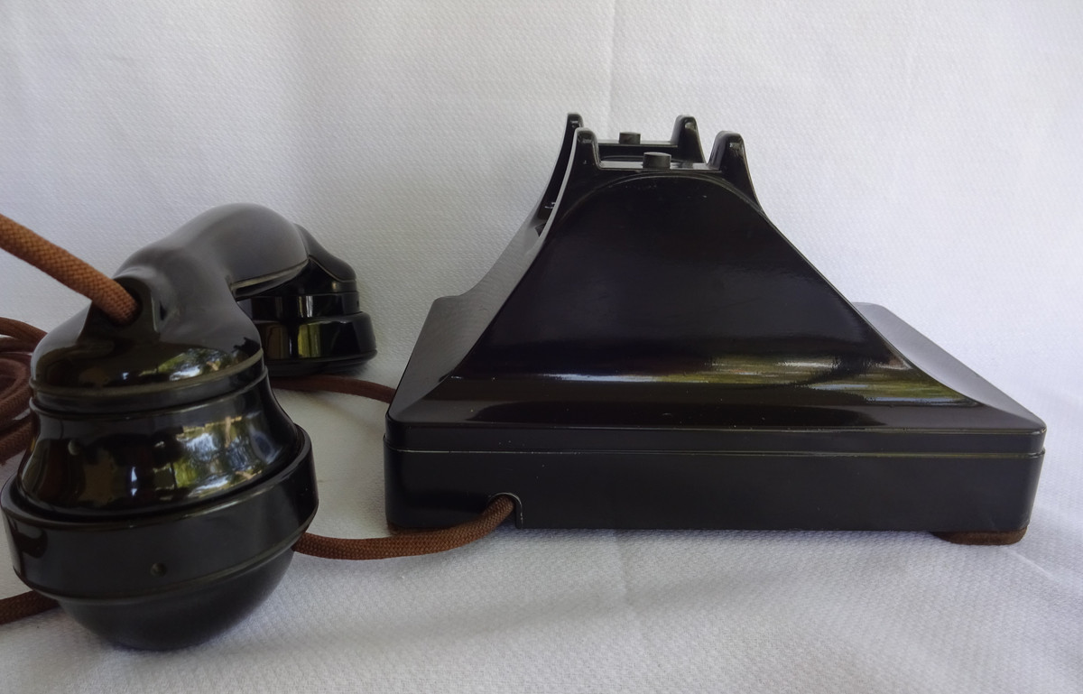 1937 Western Electric 302 1st year the 302 was made | Old Phone Shop