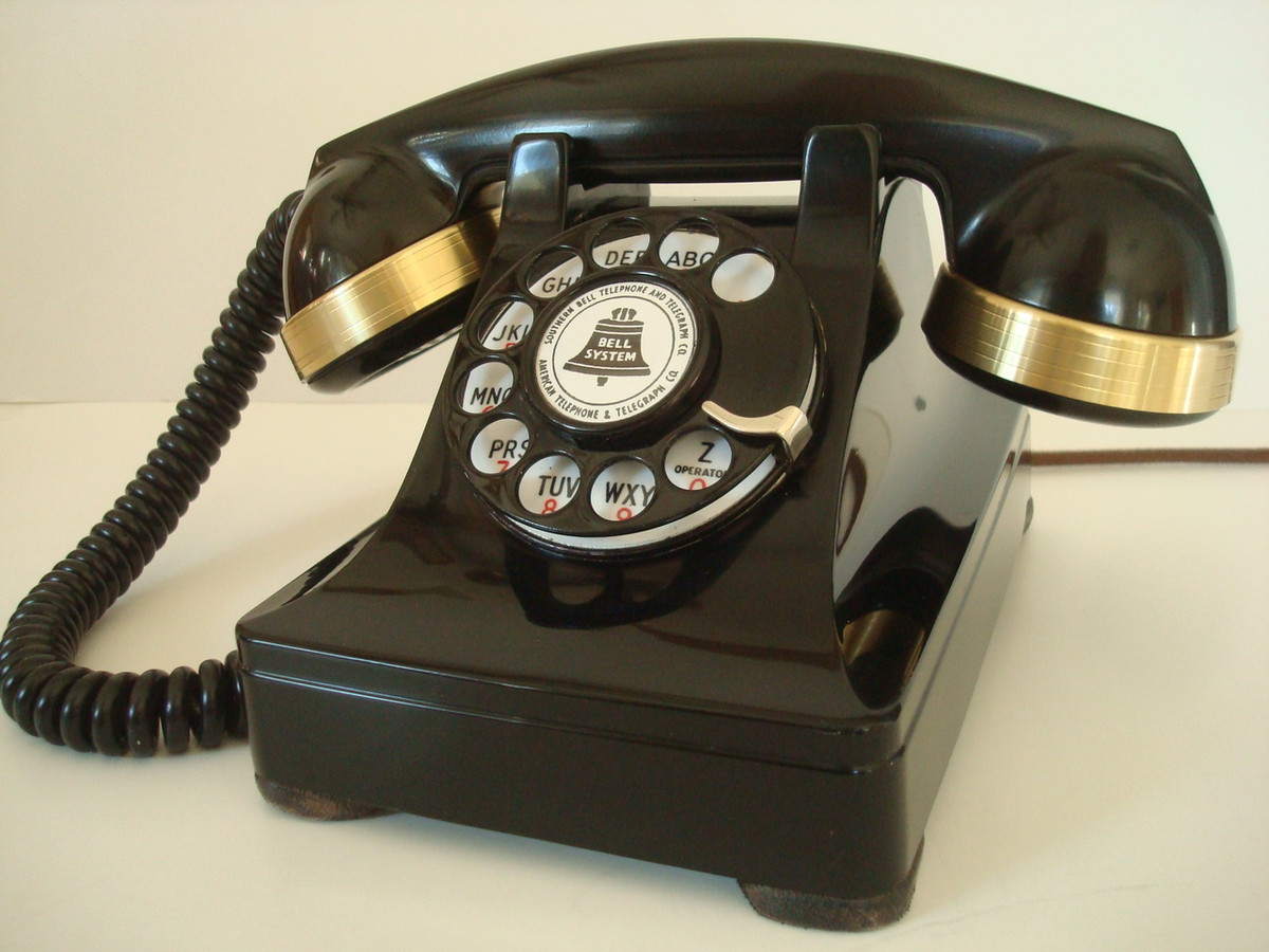 Western Electric 302 telephone with Brass Bands - Old Phone Shop Store