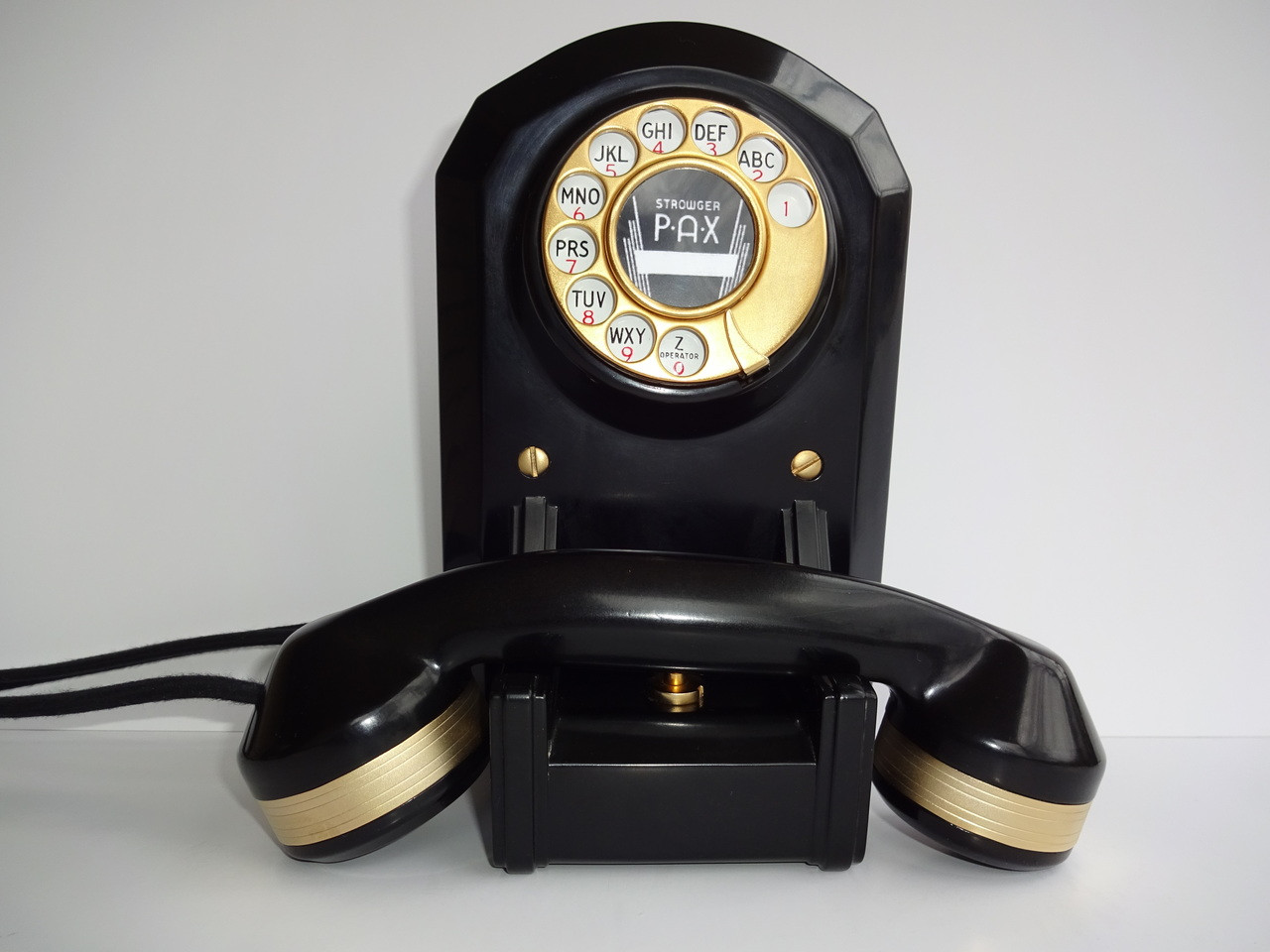 Automatic Electric monophone model AE35