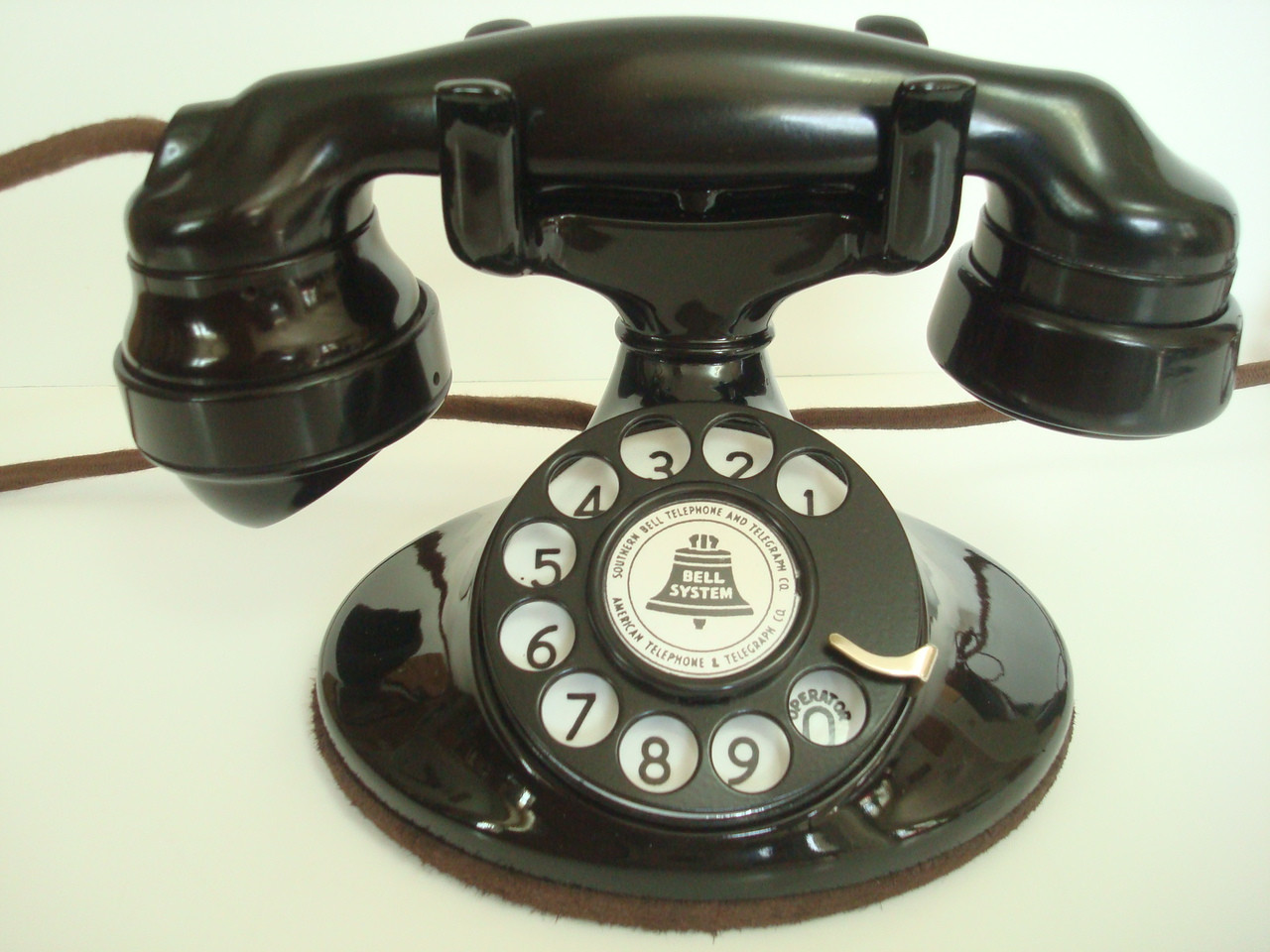 The finest antique telephones available | Old Phone Shop