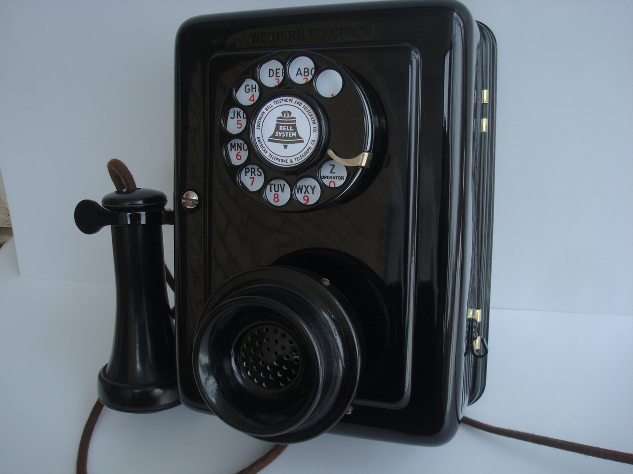 The finest antique telephones available | Old Phone Shop