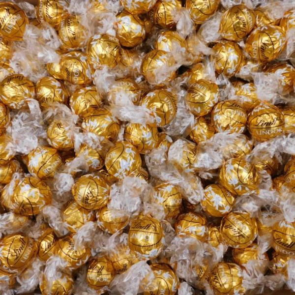Lindt Lindor White Chocolate Balls 10kg Box