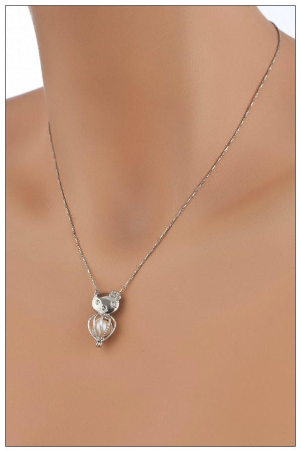 Hello Kitty Pearl Cage | Pearl in Oyster Necklace