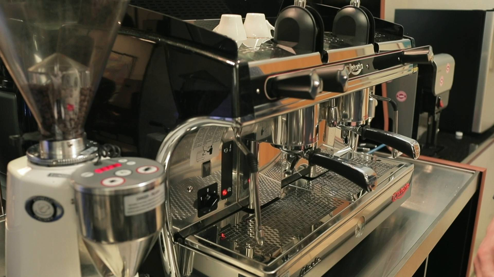 Video Overview | Astoria Gloria AL Lever Operated Espresso Machine ...