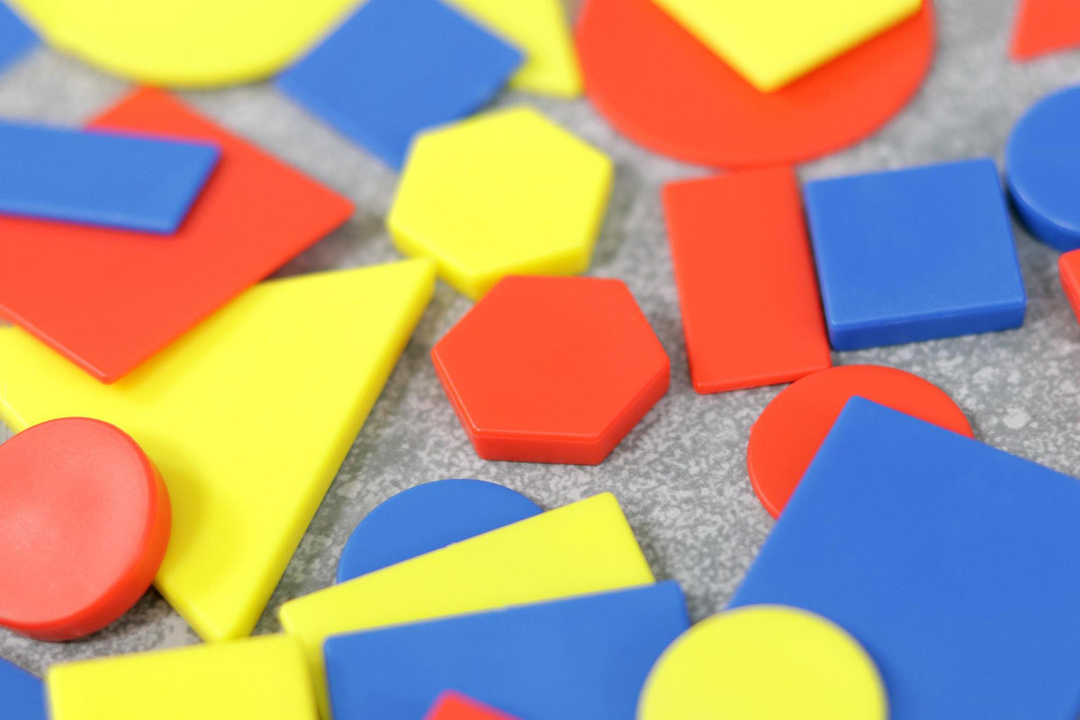 Attribute Blocks | ETC Montessori