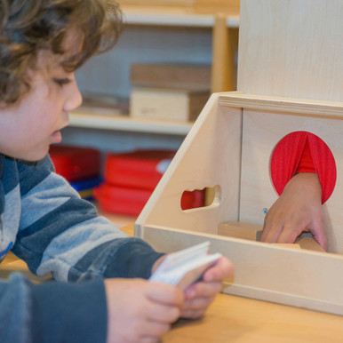 Tactile material - geometric shapes - ETC Montessori Online