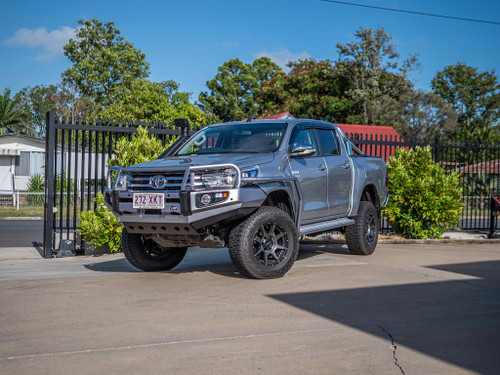 2016 hilux bullbar store
