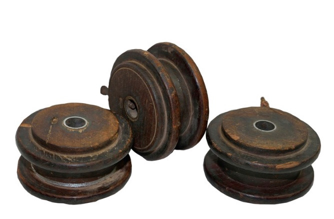 Short Wooden Spool Base Decor
