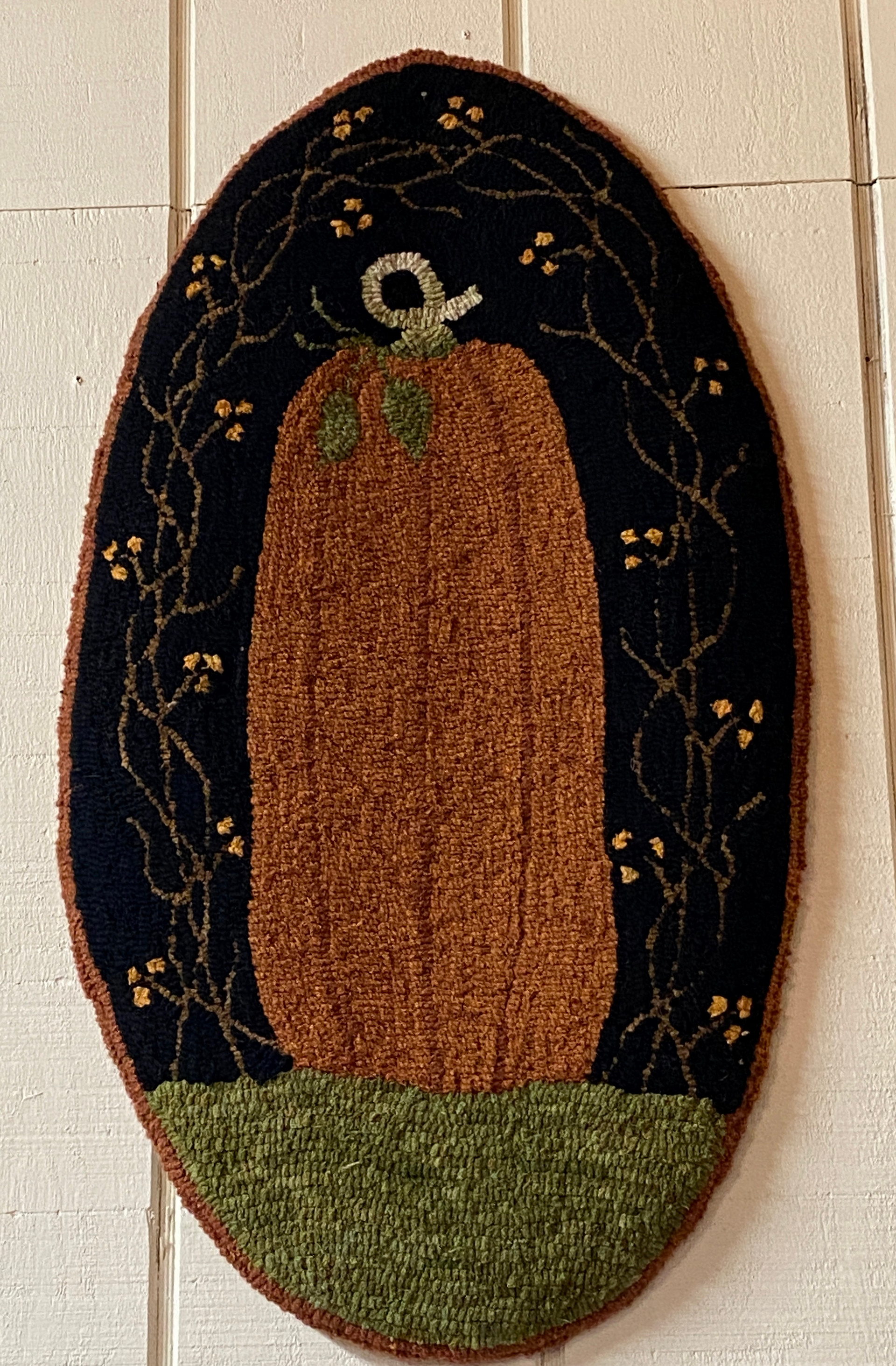 Pumpkin Tavern Rug Hooking Kit