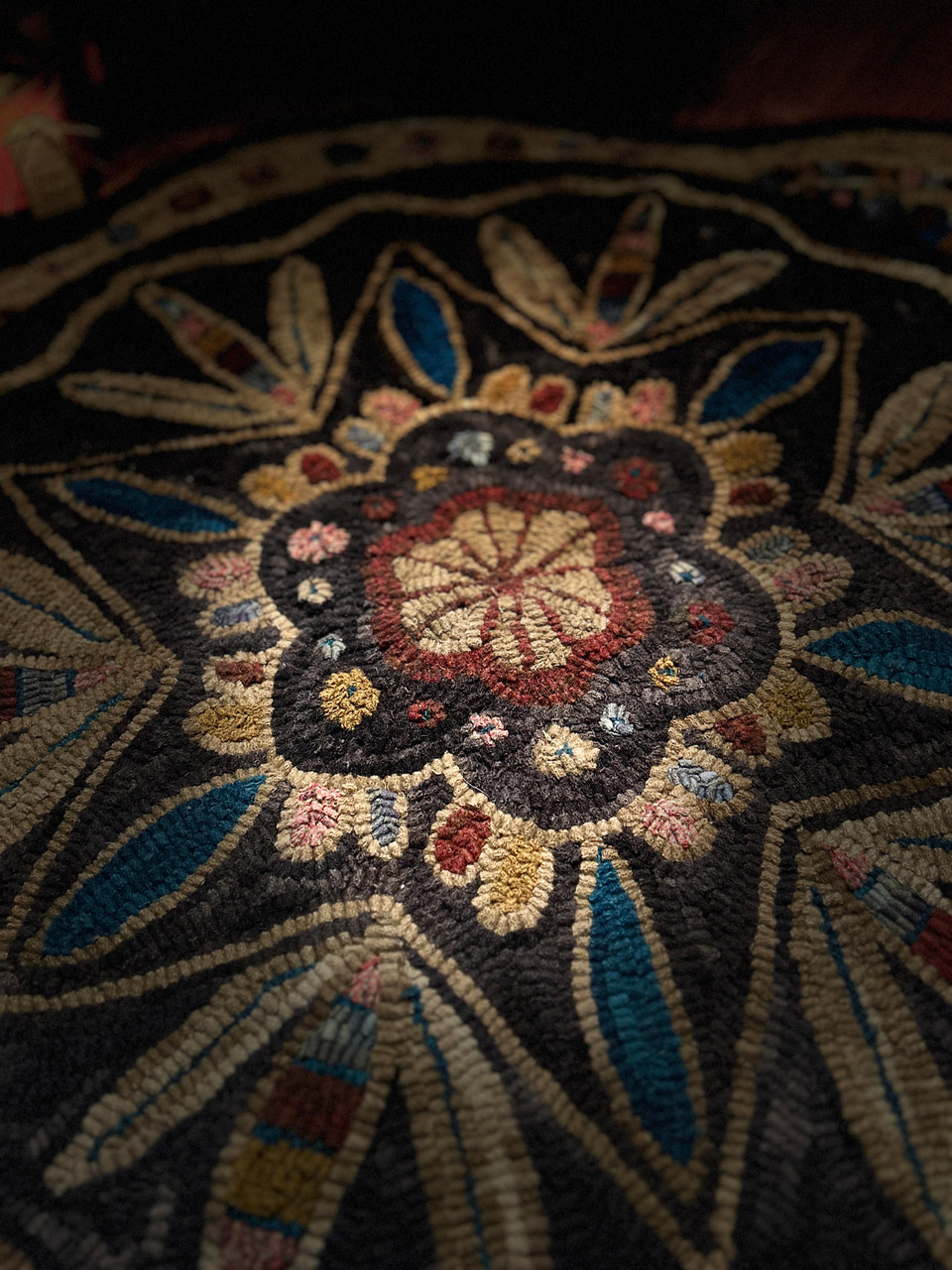 The Woodsy Star Rug Hooking Pattern