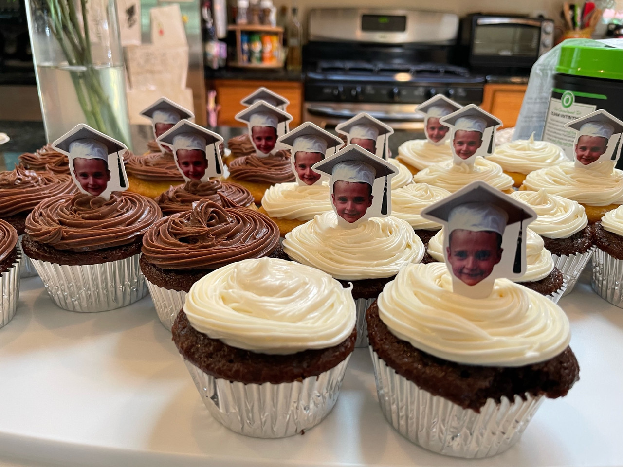 Cupcake Toppers with Faces Brought to You by Build a Head