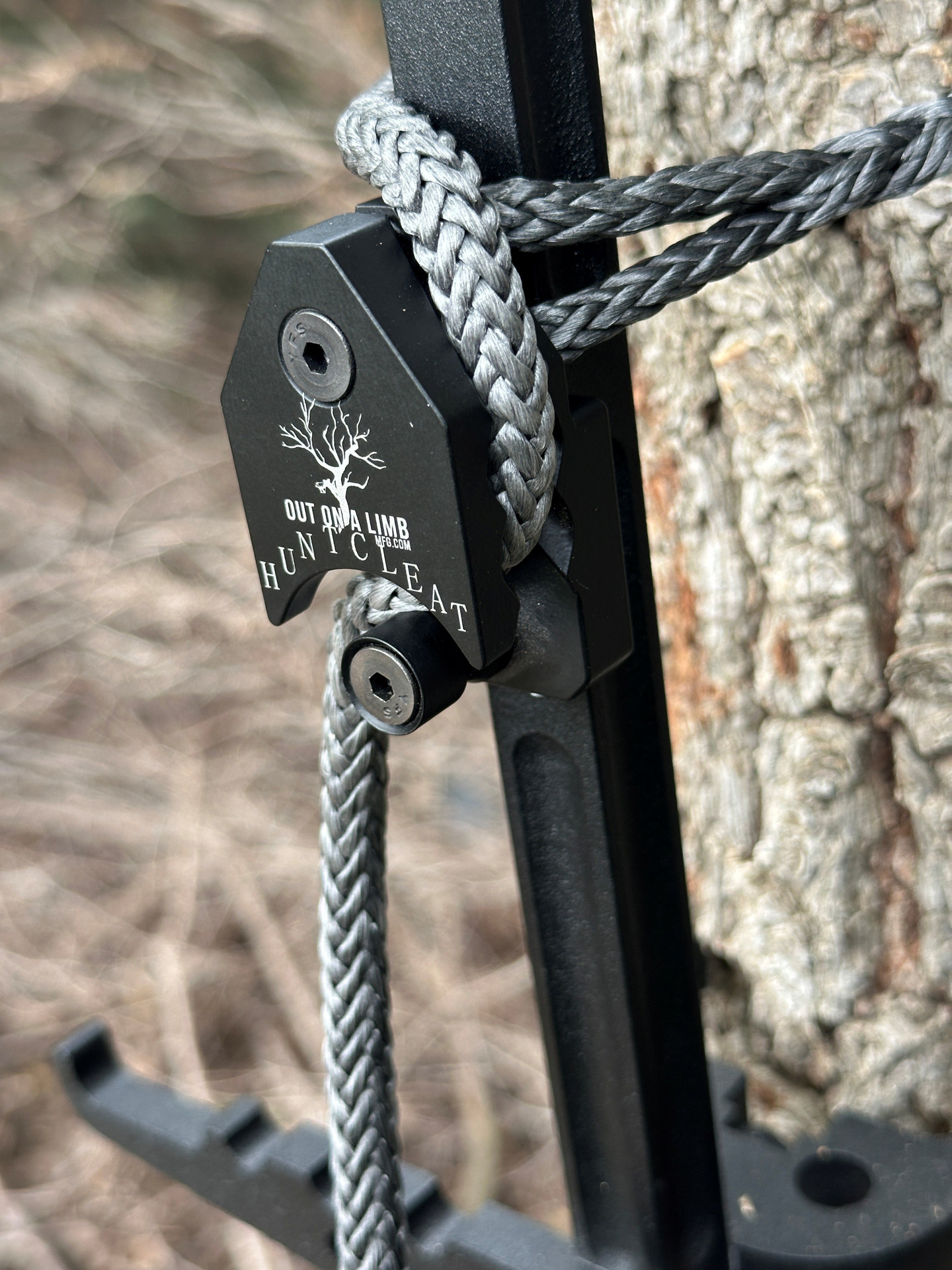 HUNT CLEAT