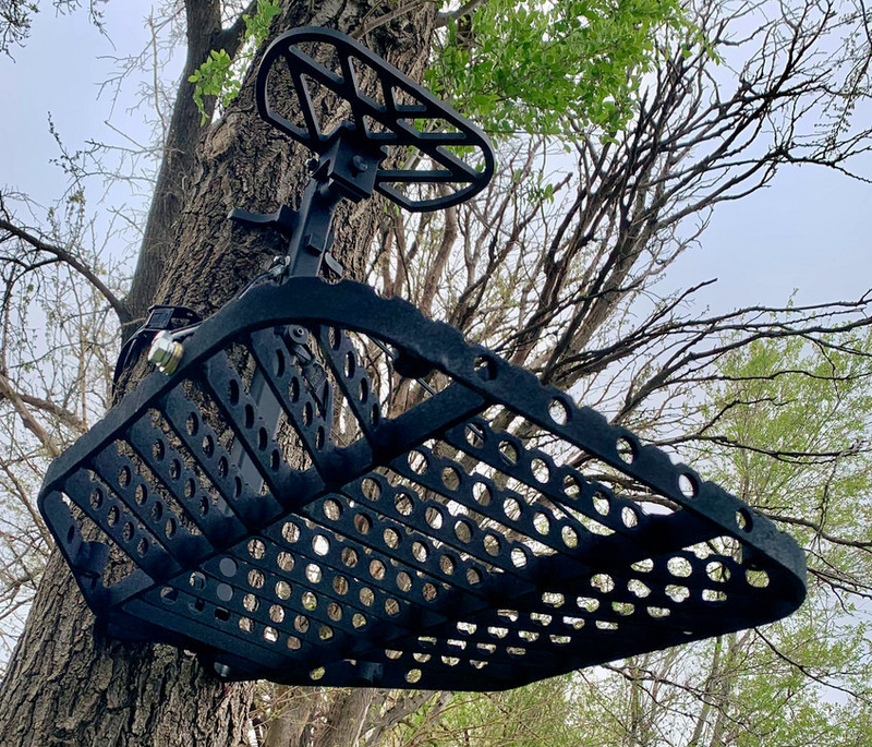 HUSH Lock On Tree, Lightweight, Packable + Comfort
