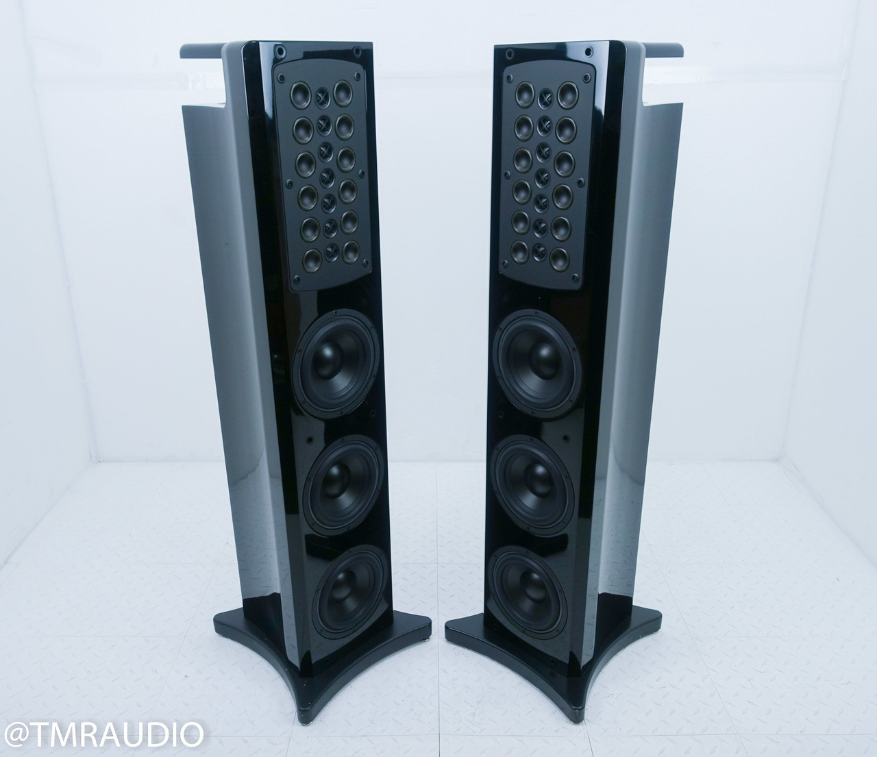 McIntosh XR200 Floorstanding Speakers