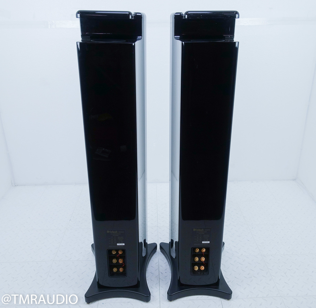 McIntosh XR200 Floorstanding Speakers