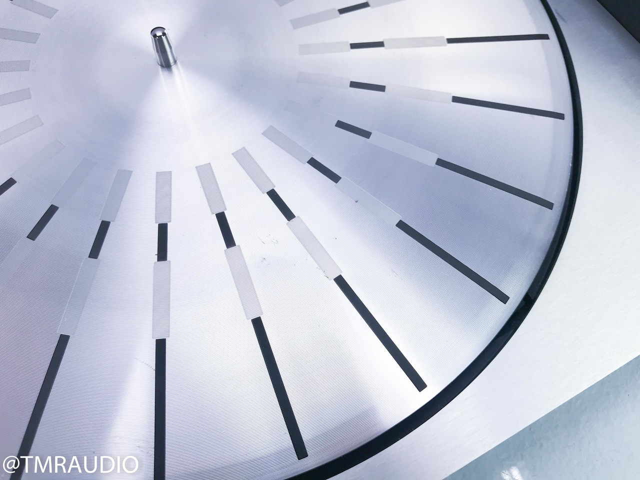 Bang & Olufsen Beogram 8002 Turntable - The Music Room