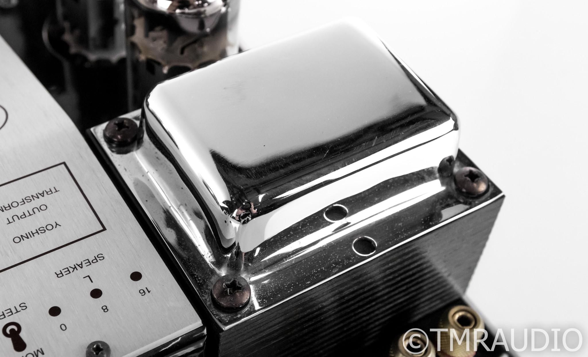 EAR 899 Stereo Integrated Tube Amplifier; Yoshino - The Music Room