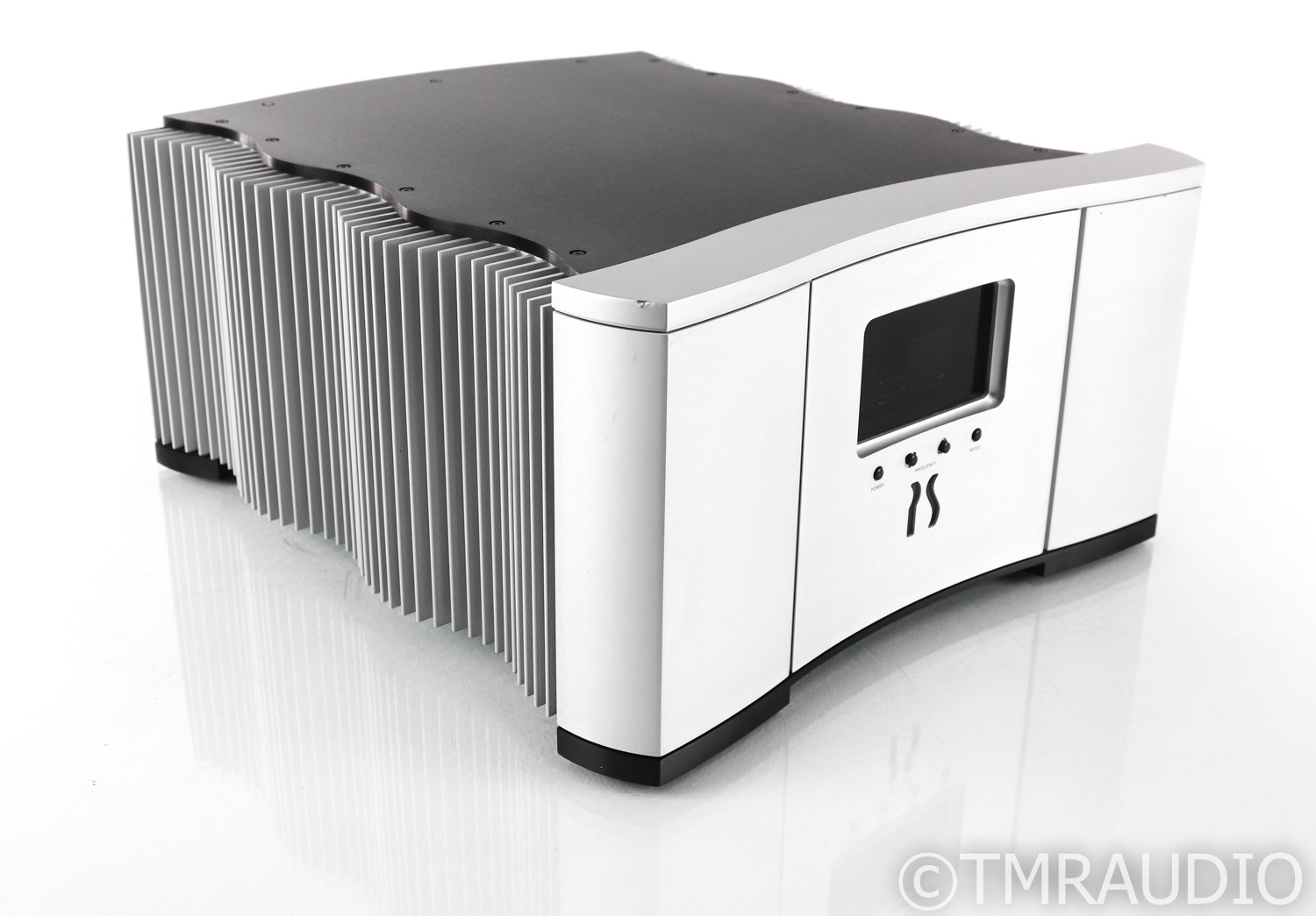 PS Audio P600 AC Power Line Conditioner; MultiWave II; Silver; AS-IS ...