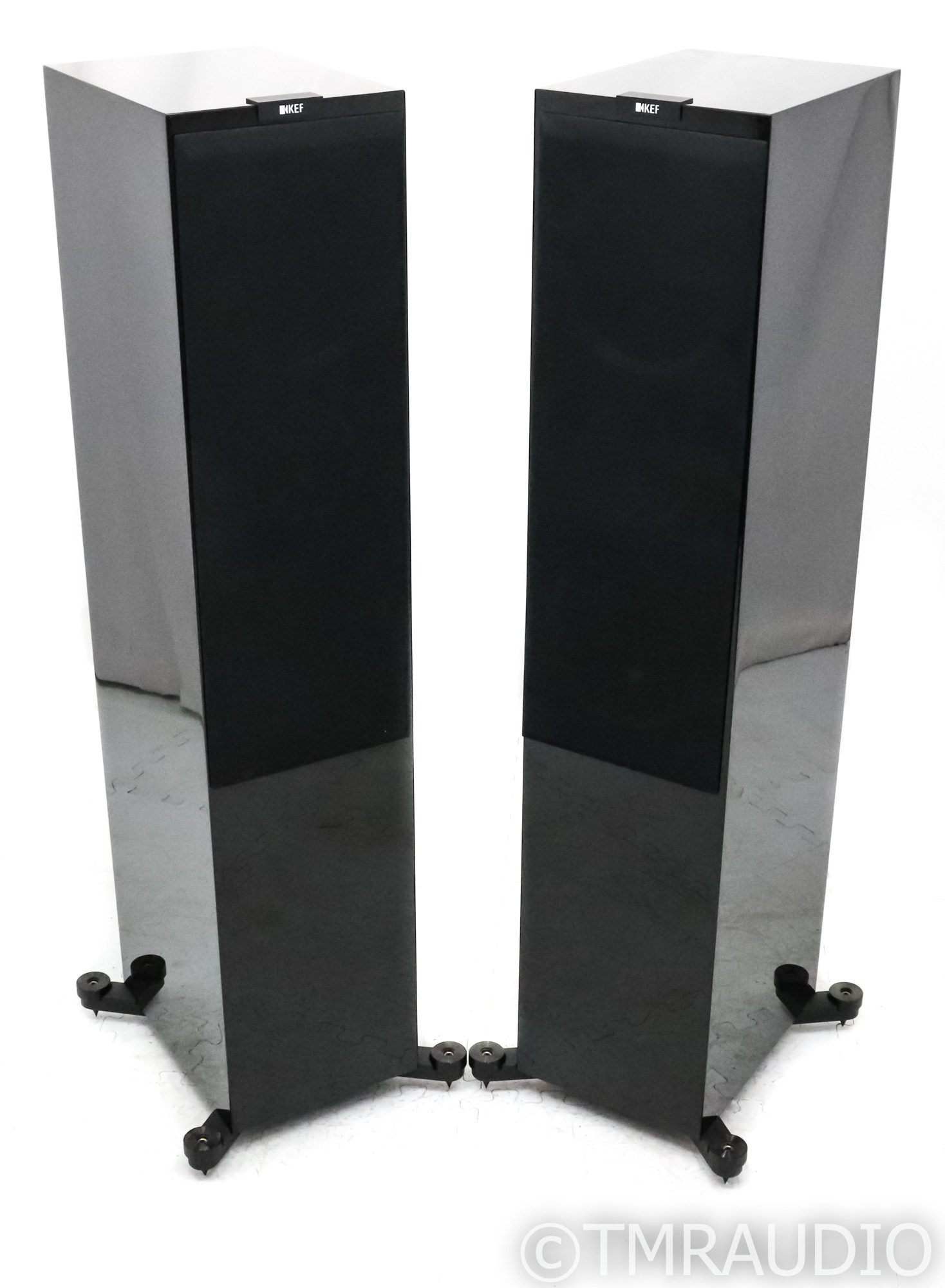 KEF R900 Floorstanding Speakers; Gloss Black; R-900 - The Music Room