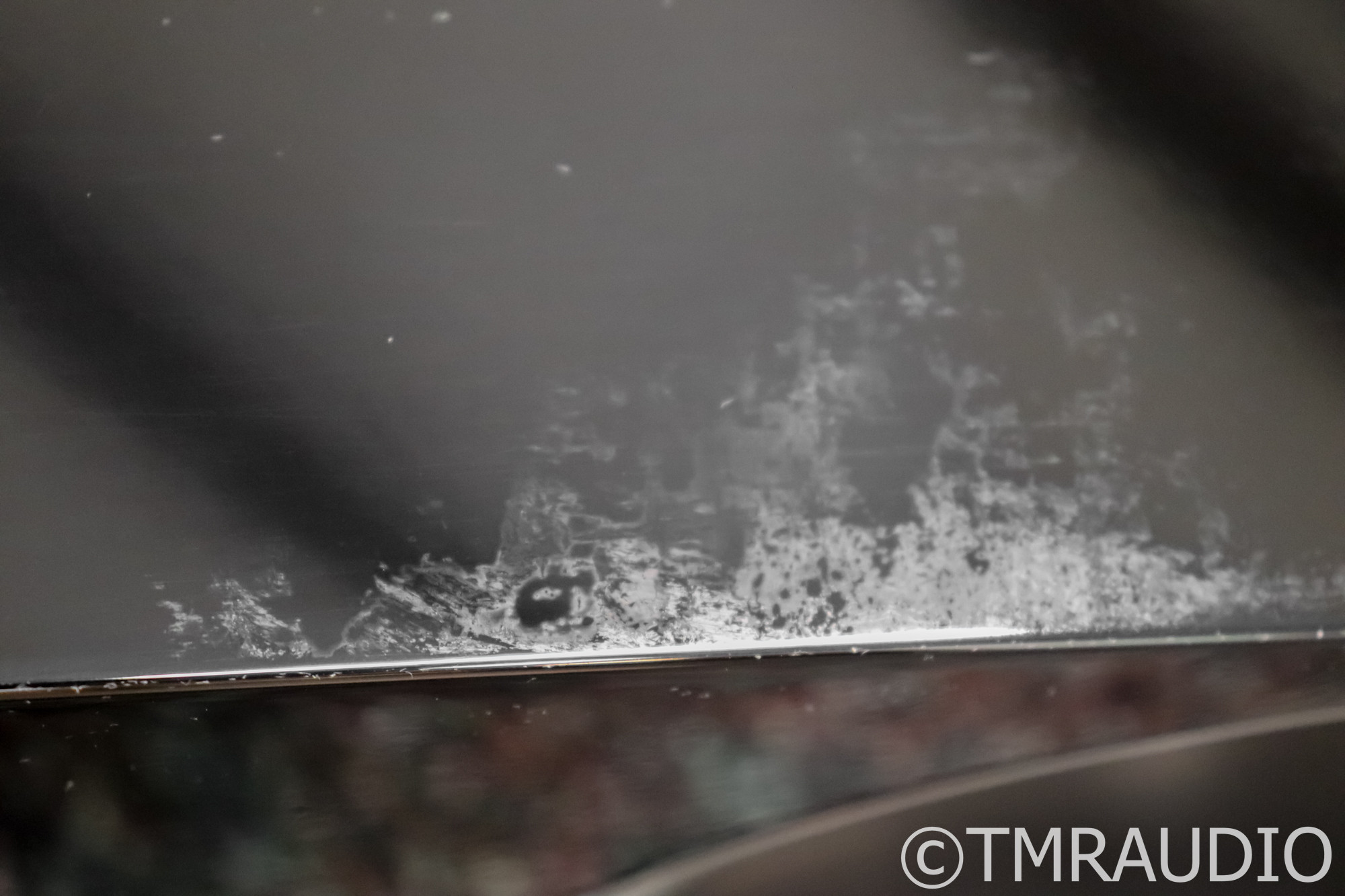 KEF R900 Floorstanding Speakers; Gloss Black Pair - The Music Room