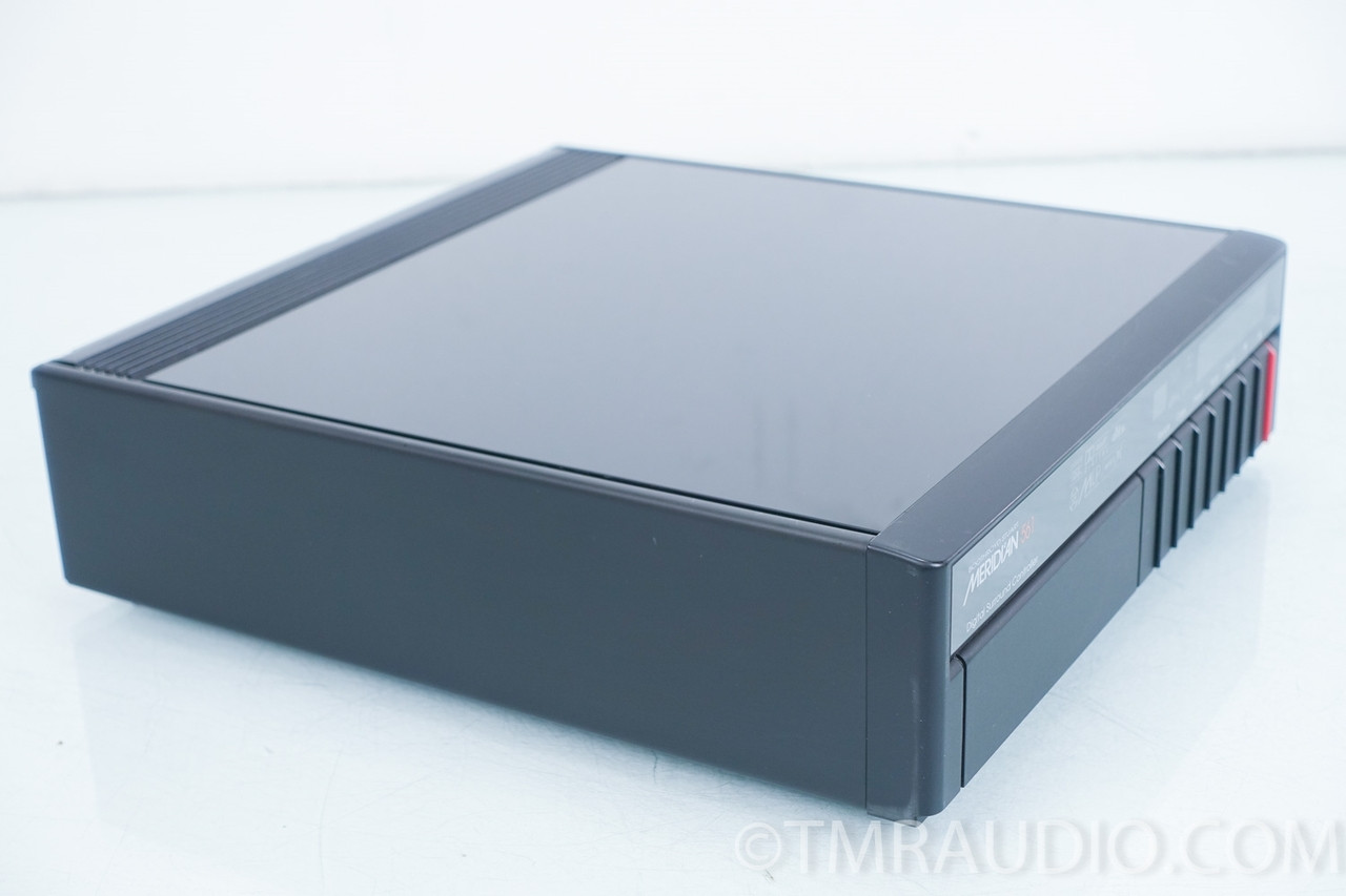 Meridian 561 Preamplifier / Processor / DAC; MSR Remote - The Music Room