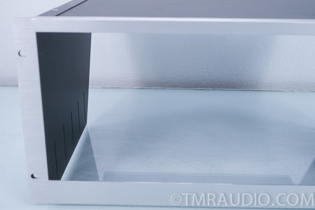 Middle Atlantic 5 Space Rack Shelf; Silver - The Music Room