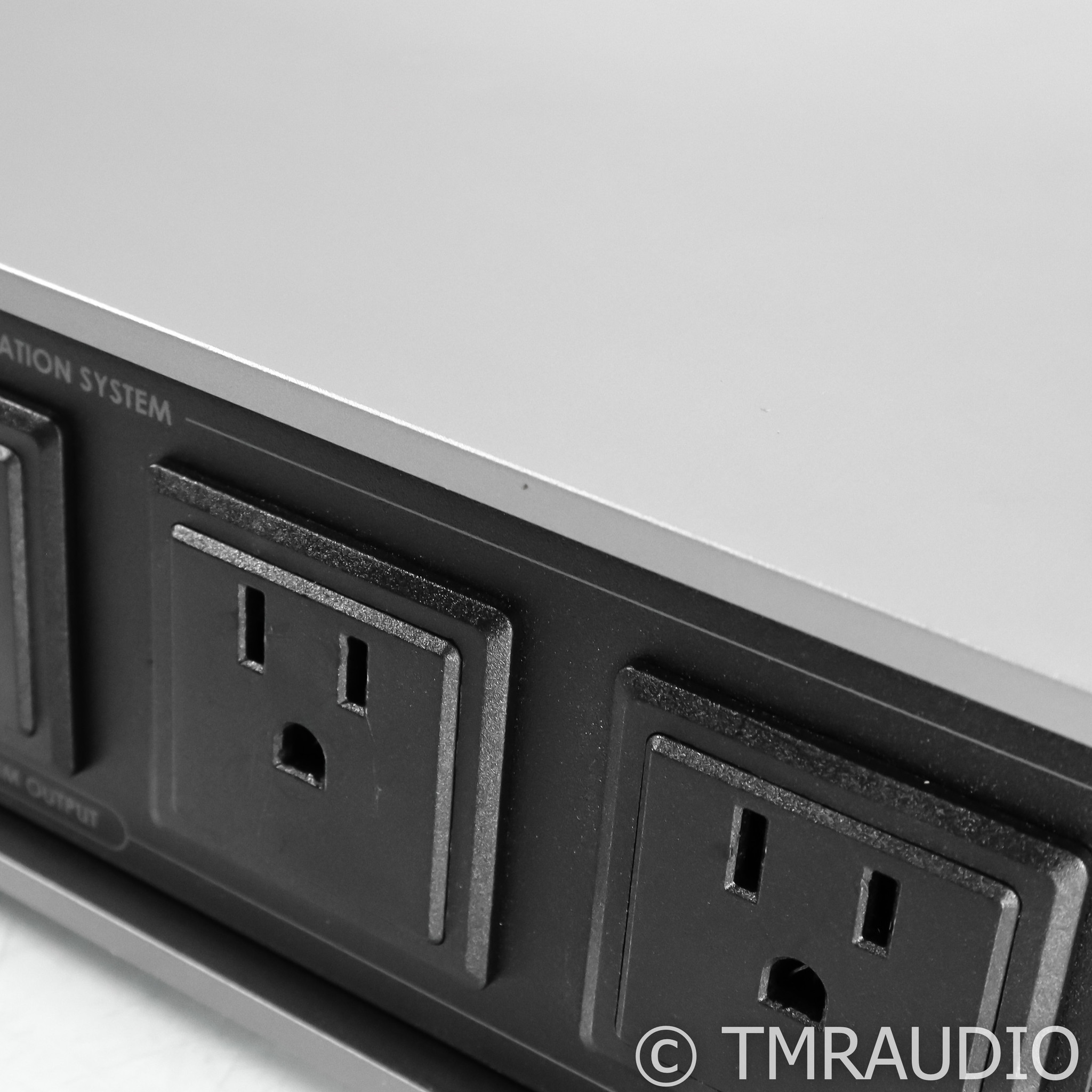 AudioQuest Niagara 1200 AC Power Line Conditioner (SOLD20) - The Music Room