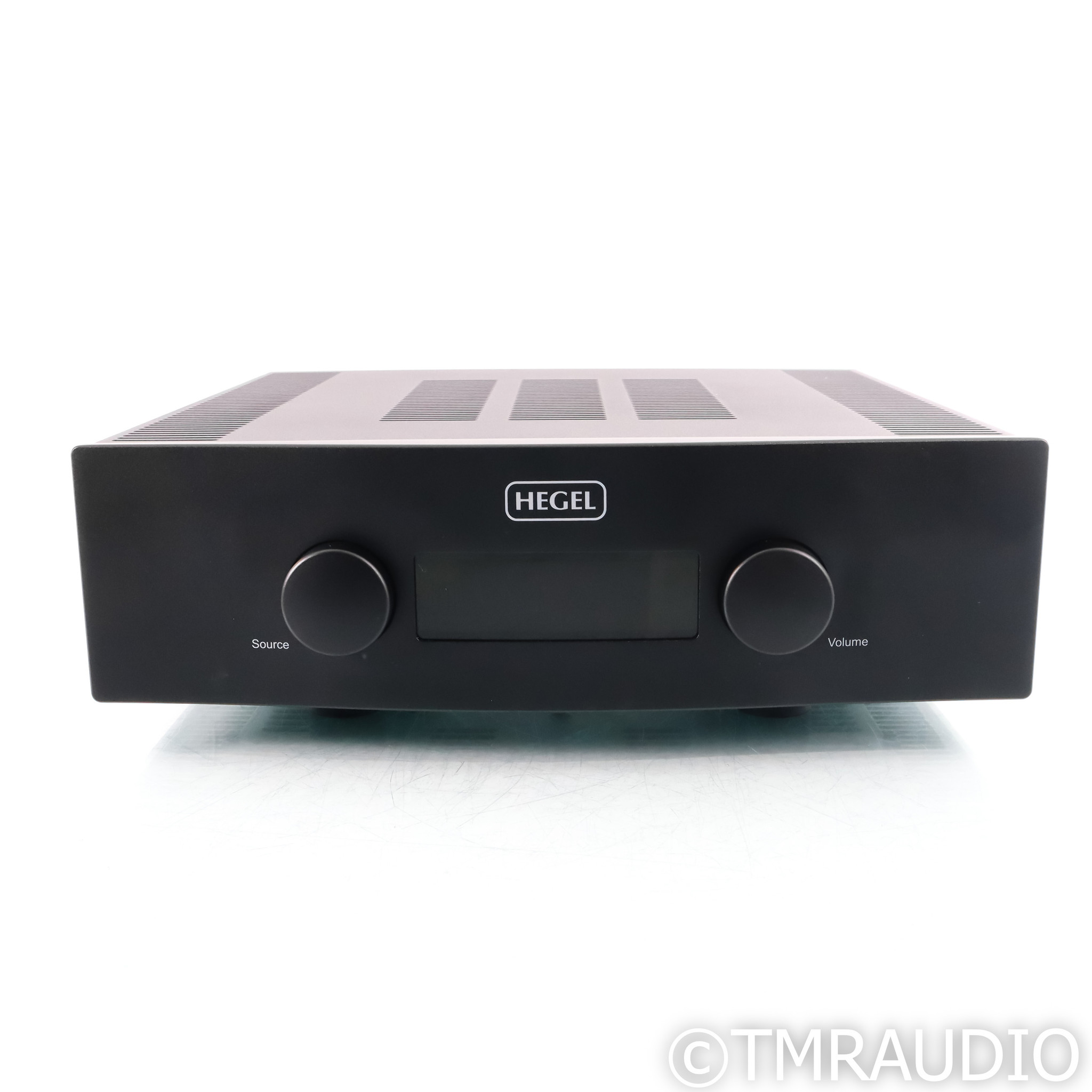 Hegel H390 Stereo Streaming Integrated Amplifier (1/3)