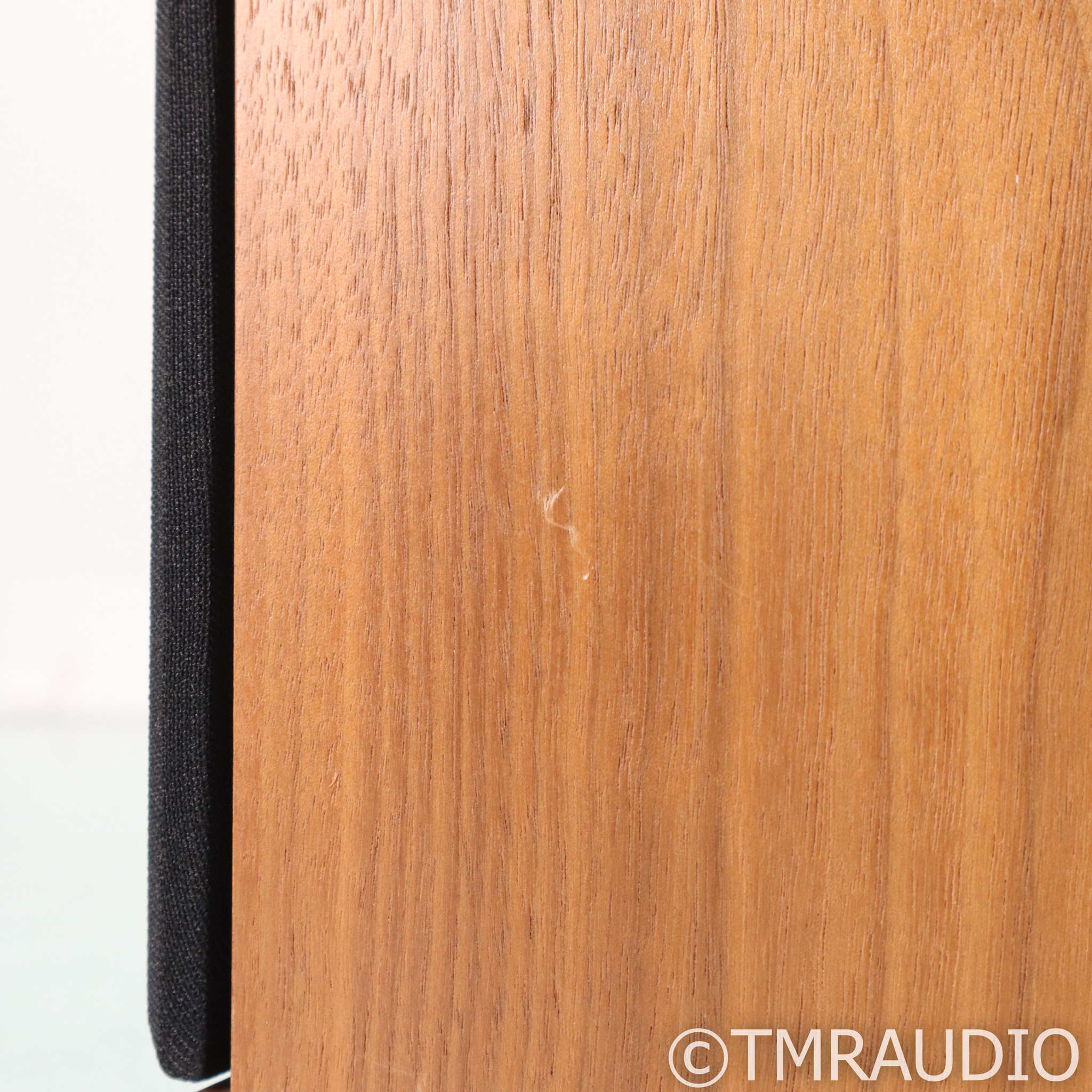 ProAc Response D2R Bookshelf Speakers; Walnut Pair - The Music Room