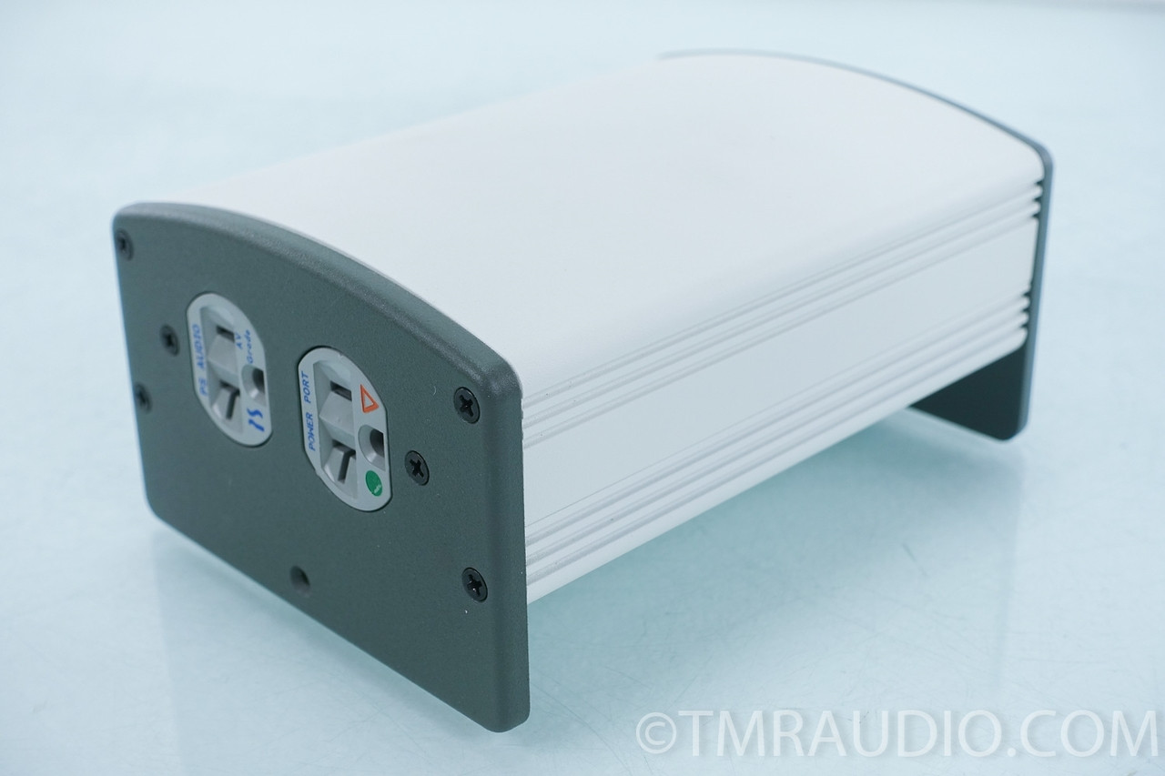 PS Audio Ultimate Outlet; 15 Amp - The Music Room