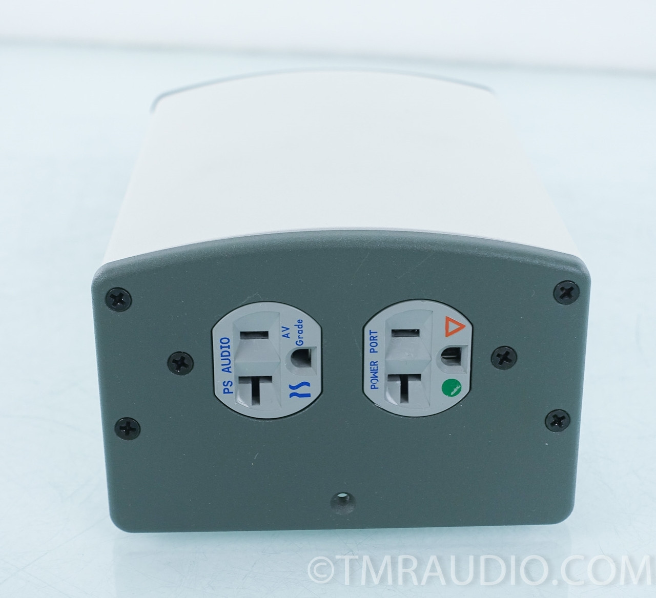 PS Audio Ultimate Outlet; 15 Amp - The Music Room