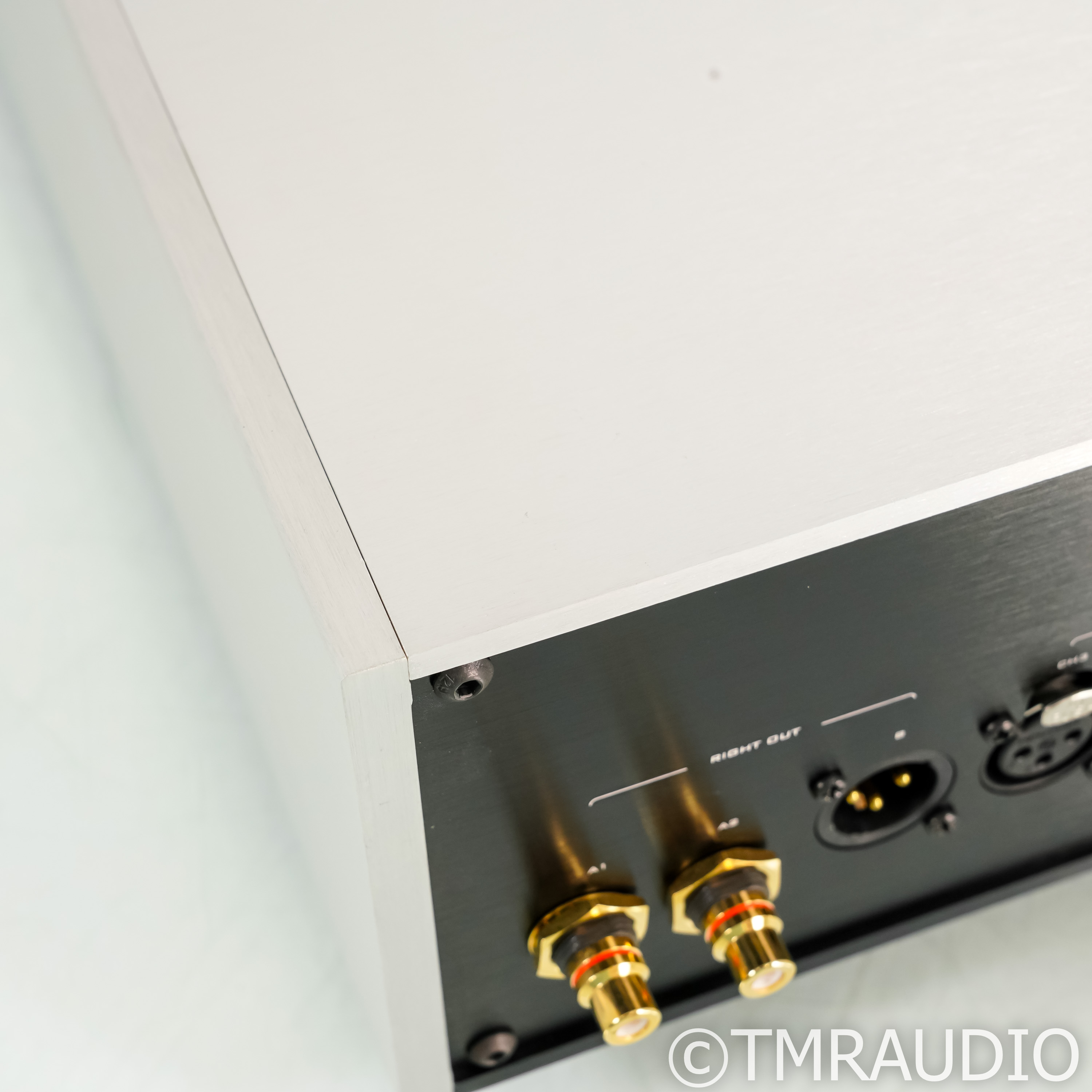 Kinki Studio EX-P7 Stereo Preamplifier (SOLD2) - The Music Room