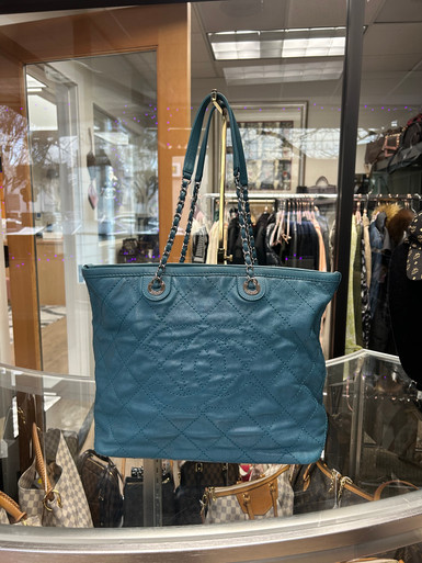 Chanel tote ocean blue