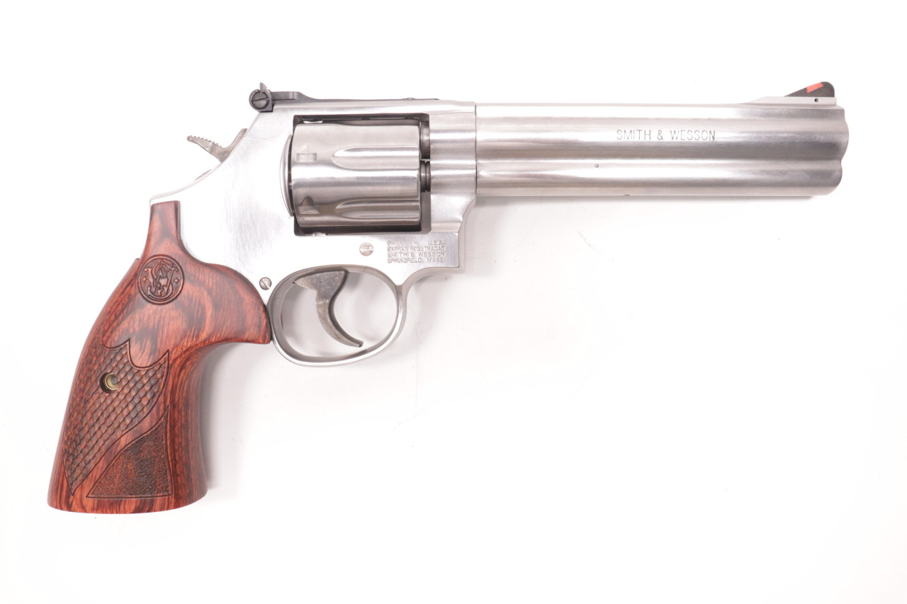 Smith & Wesson 686 Plus Deluxe 6" .357