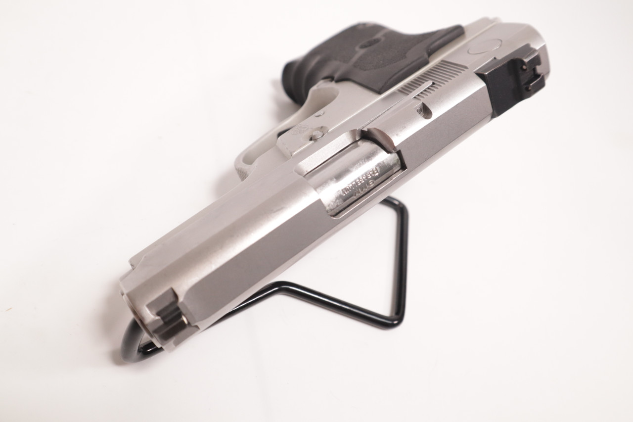 Smith & Wesson Model 6946