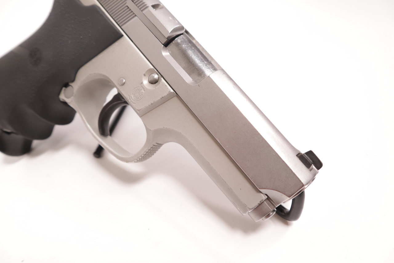 Smith & Wesson Model 6946
