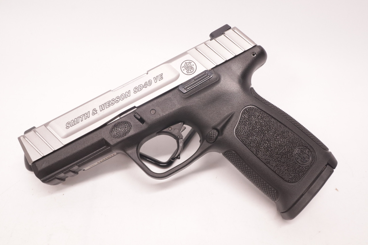Smith & Wesson SD40-VE .40S&W