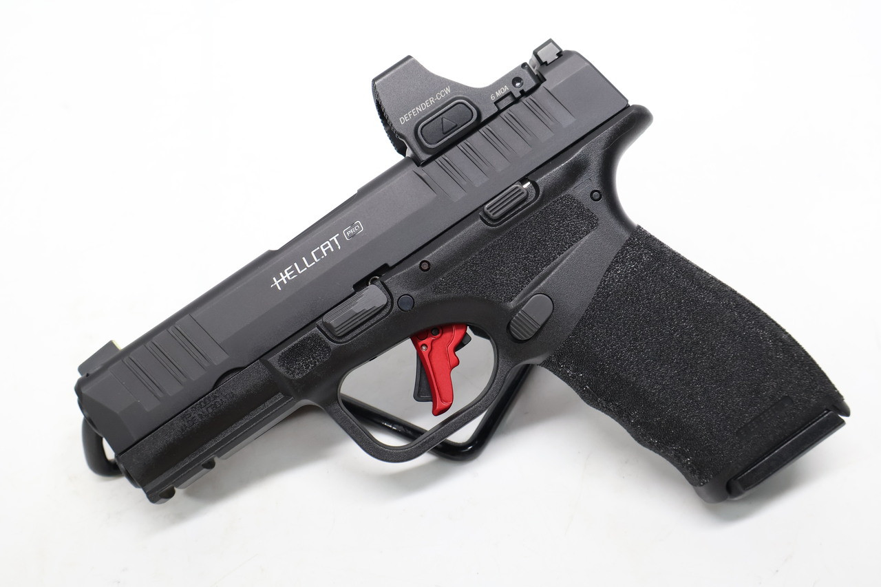 Springfield Hellcat Pro W/ Vortex Red Dot & 5 Magazines 9mm
