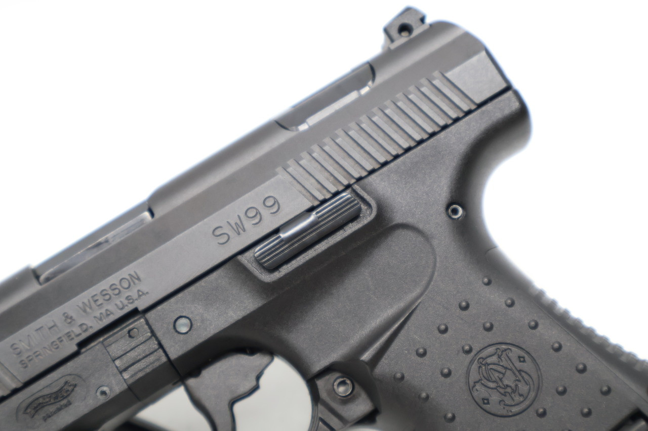 Smith & Wesson SW99C 9mm