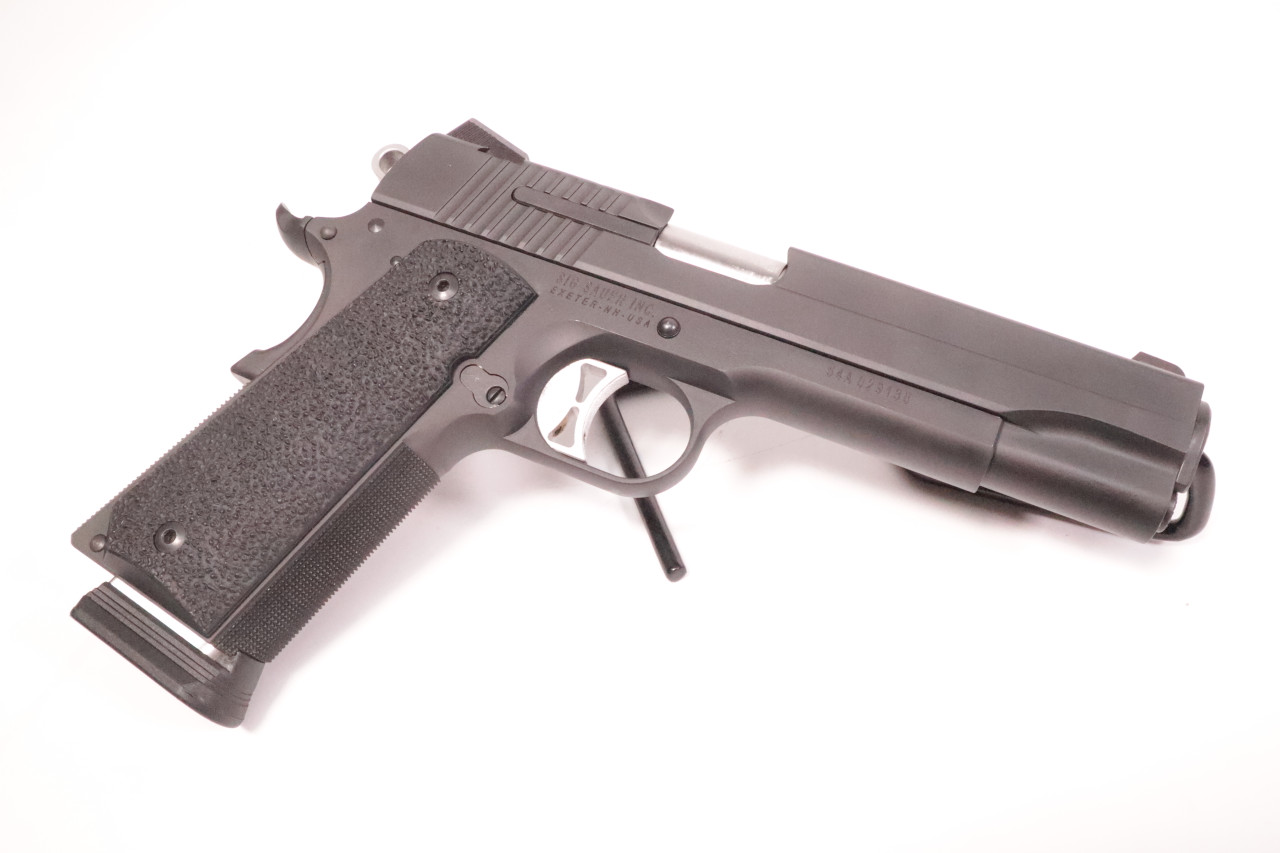 Sig Sauer 1911 Nitron .45 ACP