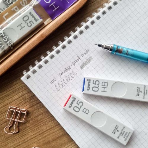 Uni Smudge-Proof Leads 0.5mm - Refills for Mechanical Pencil (HB/B/2B)