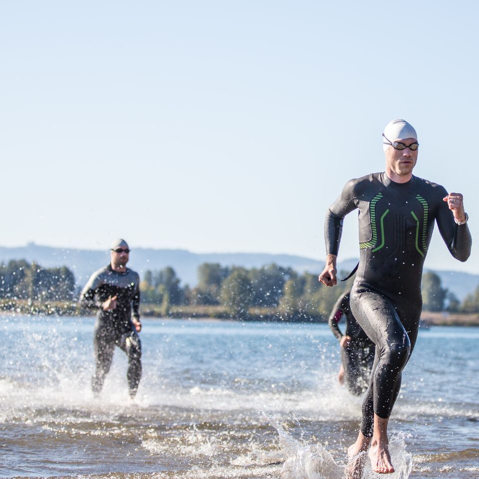 How to Choose the Right Frame Material for Your Triathlon Sports ...