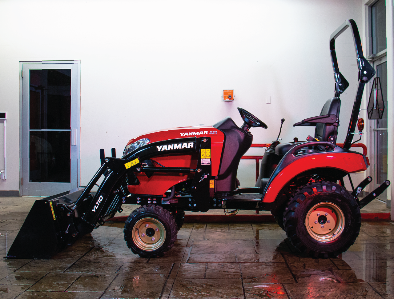 Yanmar SA223 + Backhoe