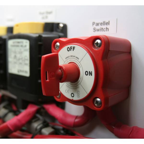 Blue Sea M-Series Mini Single Circuit Switch w/ Key