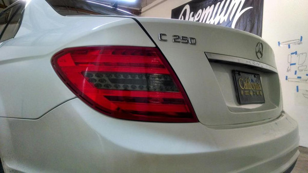 W204 tail lights store