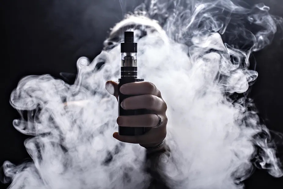 Can I Bring a Vape on a Plane? TSA Rules & Travel Tips - Vape1010