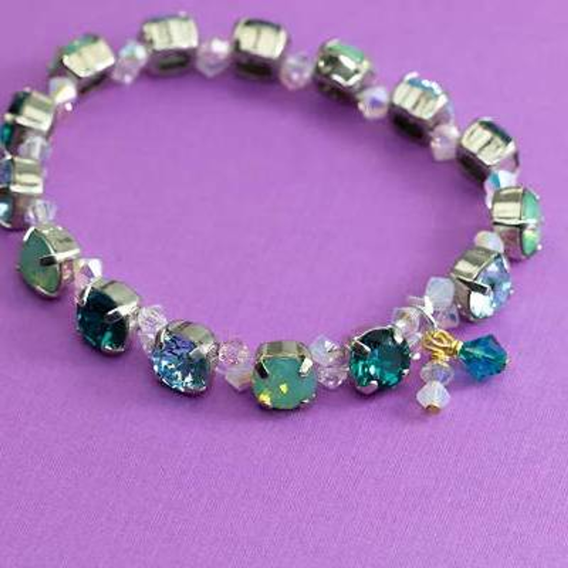 Ancient Ruins Bracelet Tutorial | Eureka Crystal Beads Ancient Ruins Bracelet Tutorial | Eureka Crystal Beads