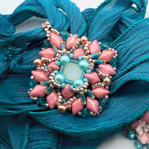 Dark Lily DIY Jewelry Pendant Tutorial | Eureka Crystal Beads
