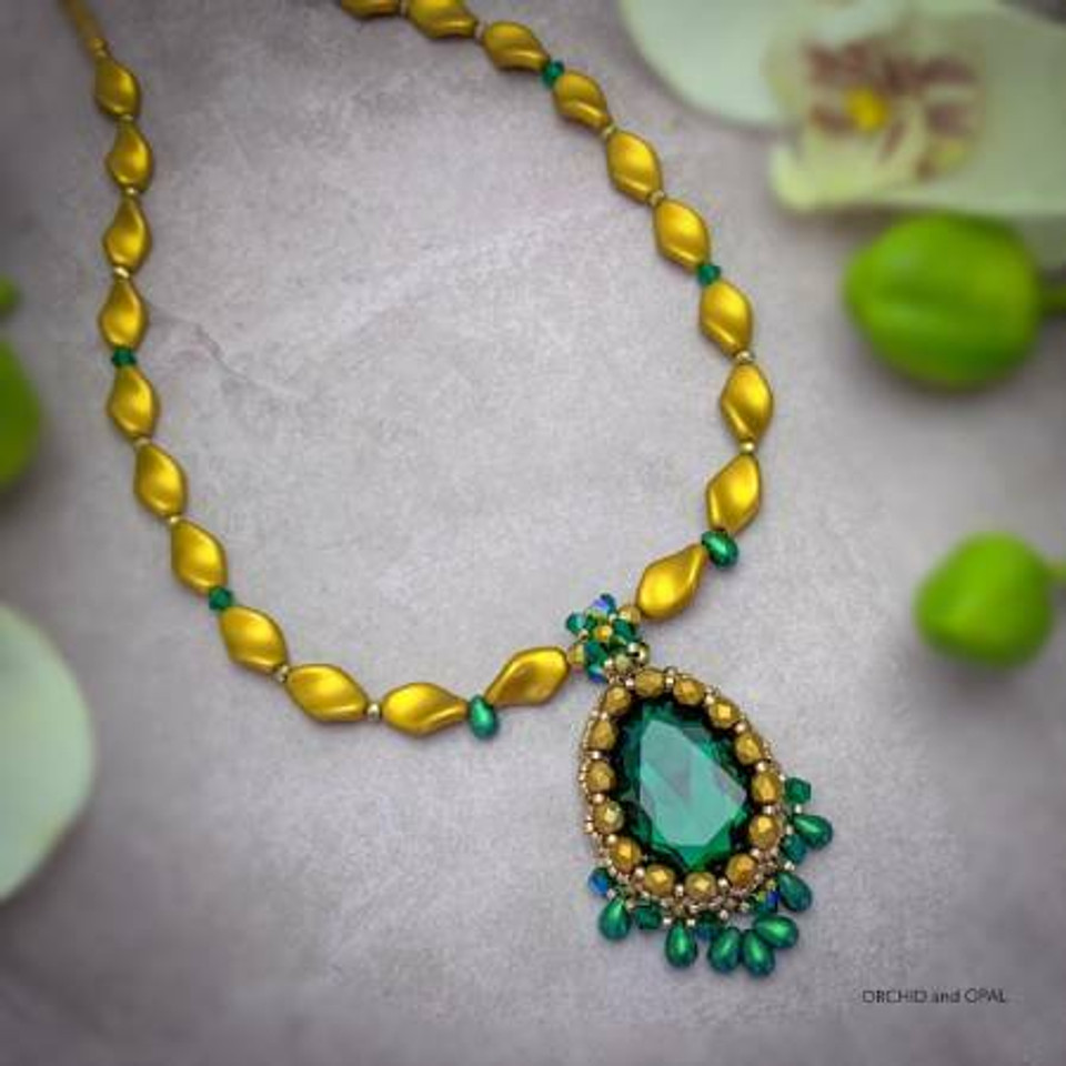 Celestial Wings Crystal Trillion Beaded Pendant DIY Tutorial
